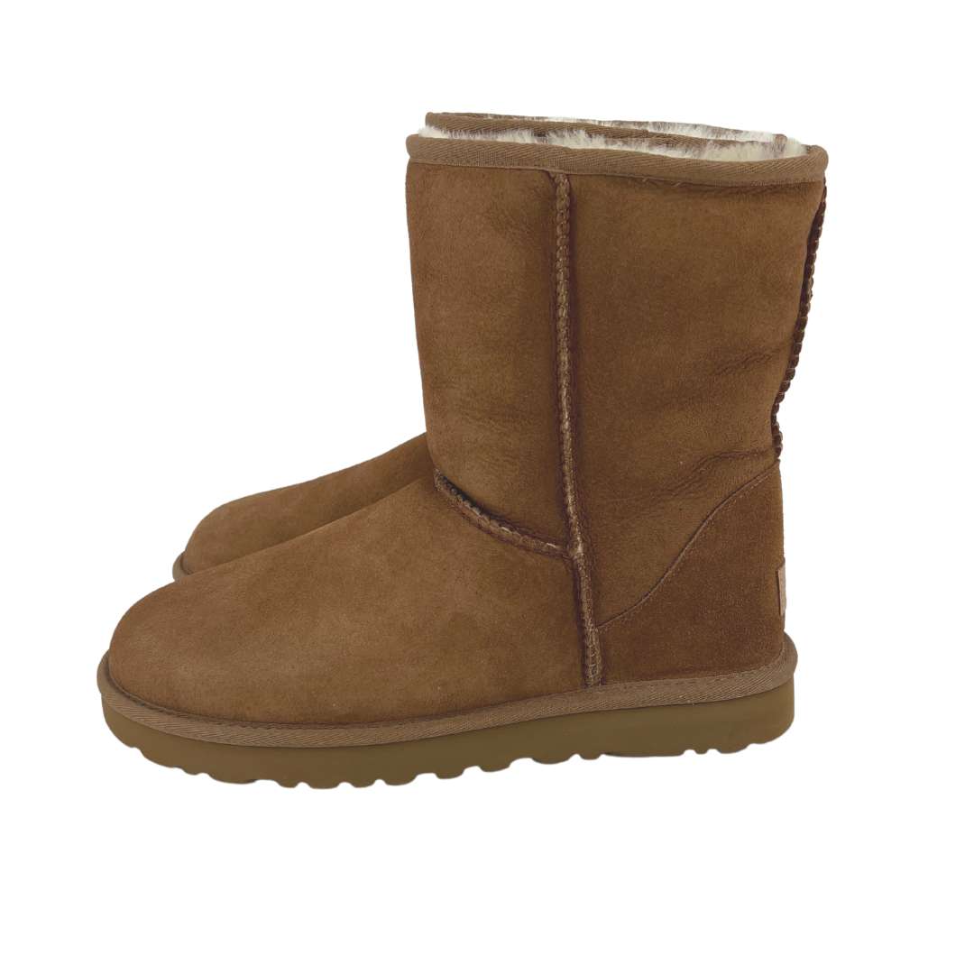 UGG Women’s Brown Classic Short II Boots / Various Sizes – CanadaWide ...