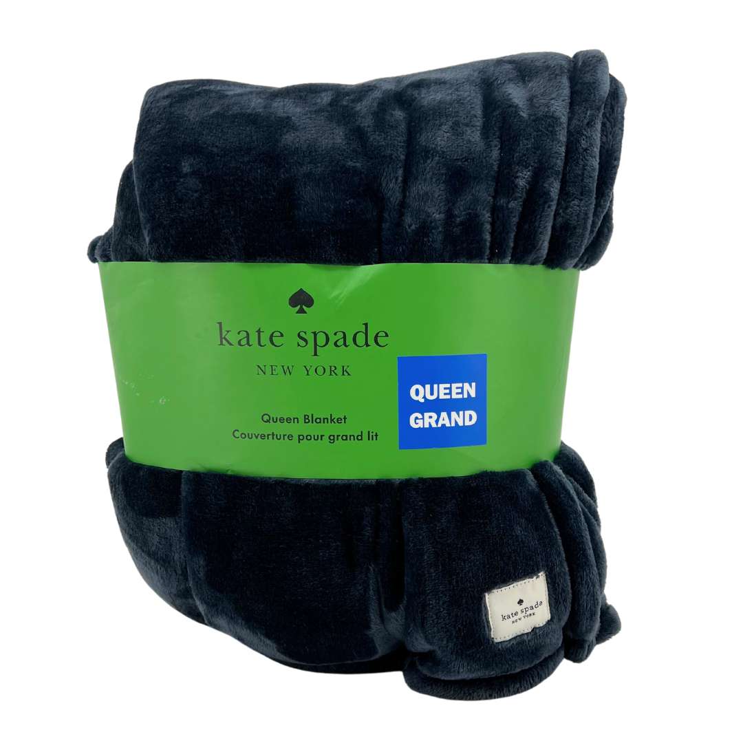 Kate Spade Dark Navy Fleece Blanket / Queen – CanadaWide Liquidations
